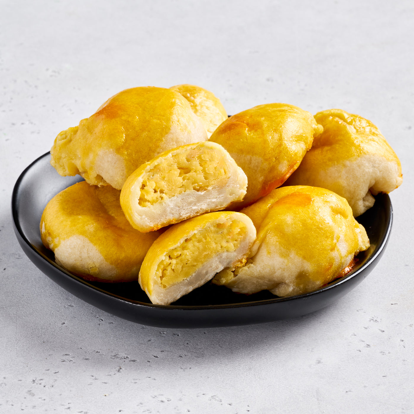 Hopia, a traditional Filipino pastry with sweet filling – Valerio's ...